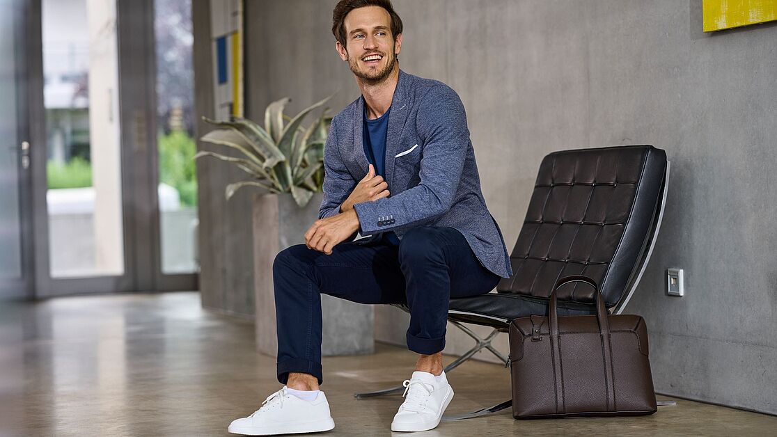 Which shoes are suitable for foot orthotics? | medi
