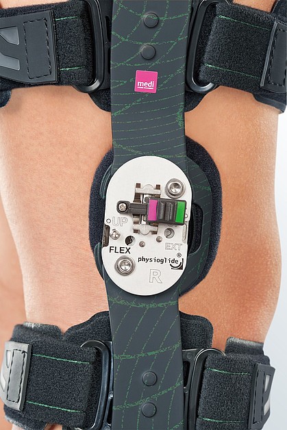 M.4 X-lock® 4-point rigid frame knee brace (lock mechanism)| medi