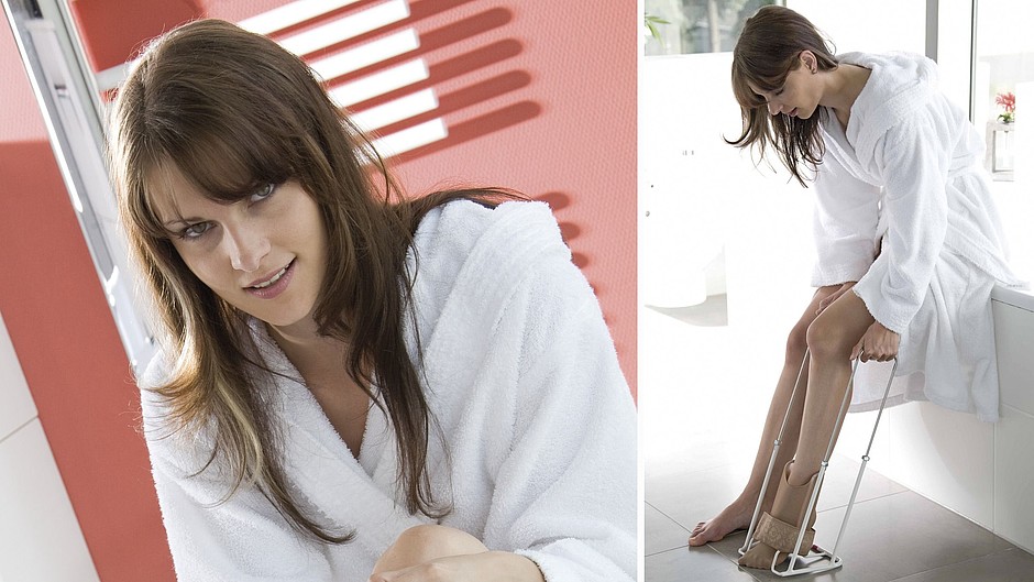 Vario-handle Butler: compression stocking donning aid | medi.de